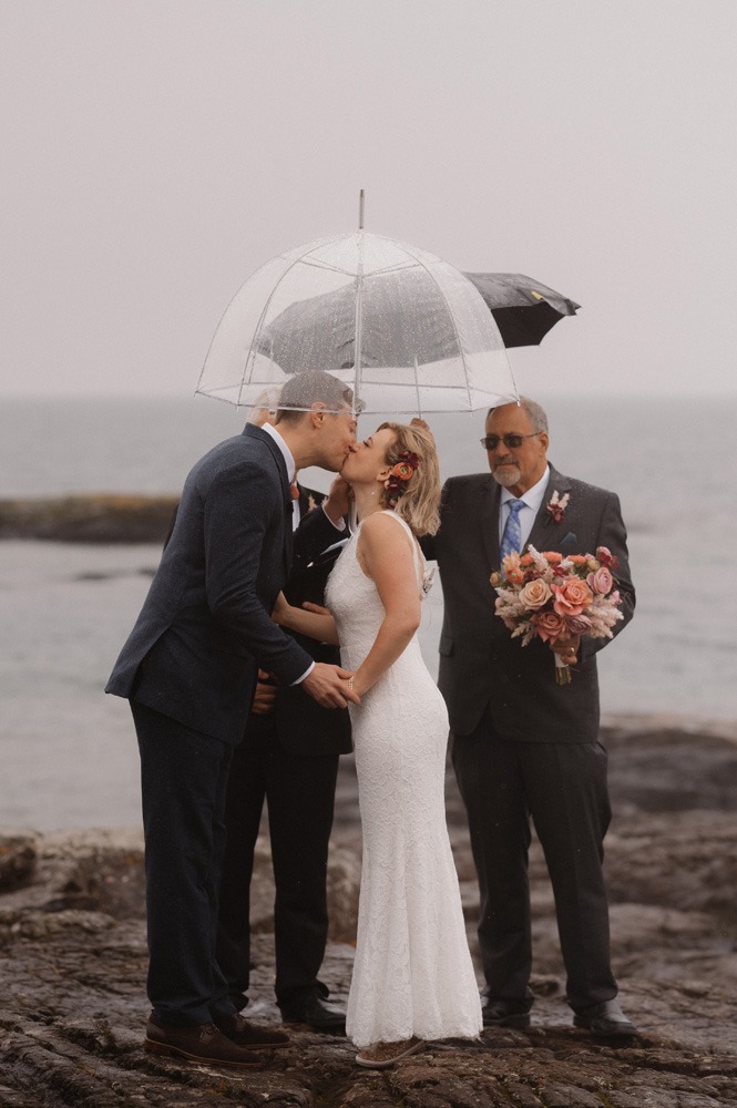 Ashley & Abe – Nearlywed Magazine