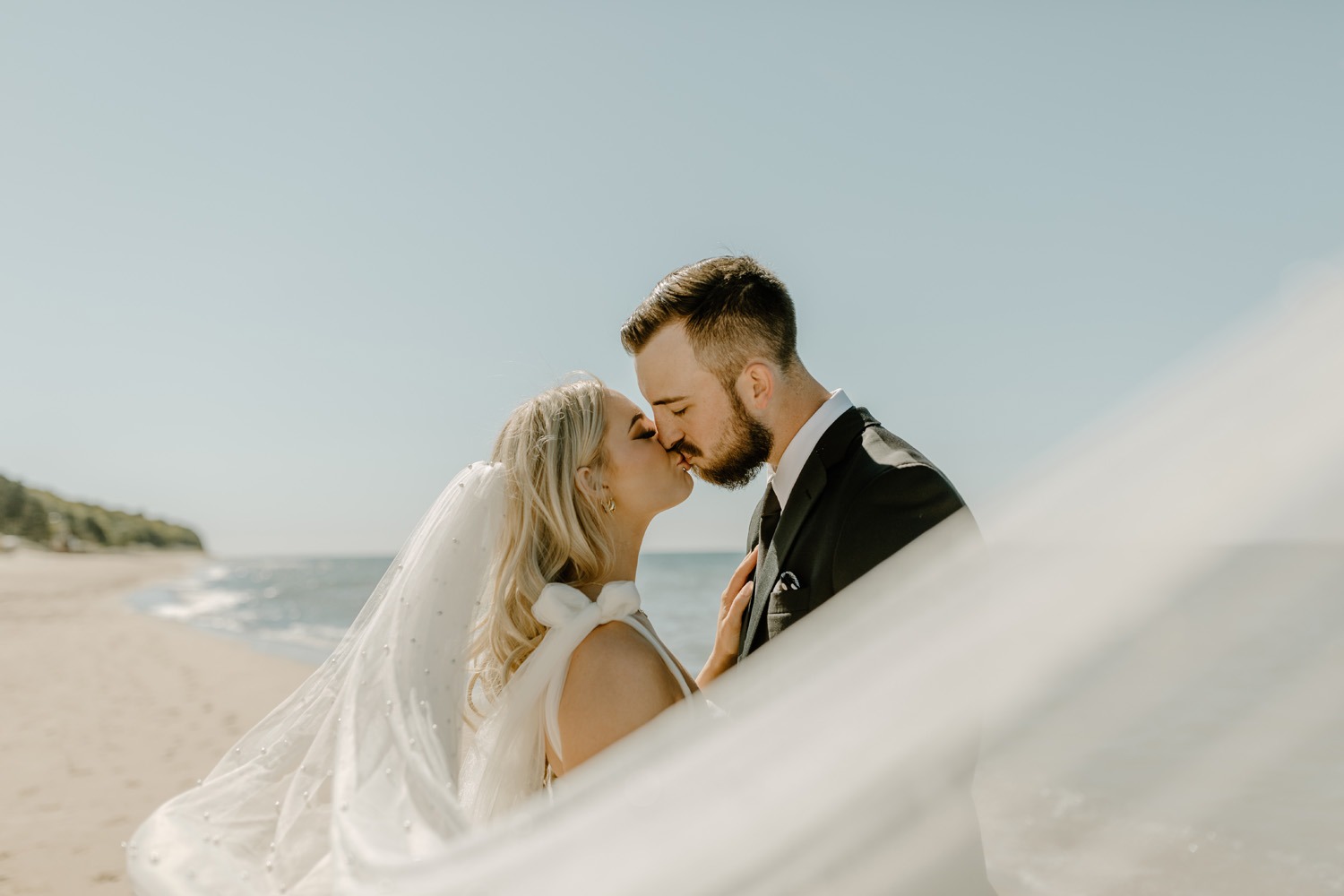 Chloe & Brandon – Nearlywed Magazine