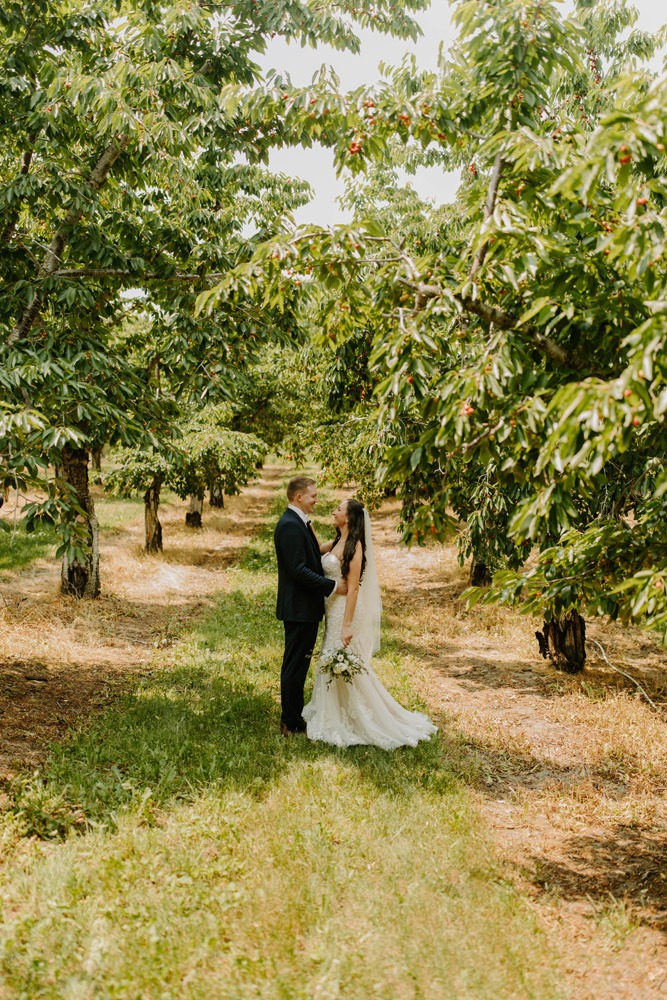 Hannah & Tim – Nearlywed Magazine