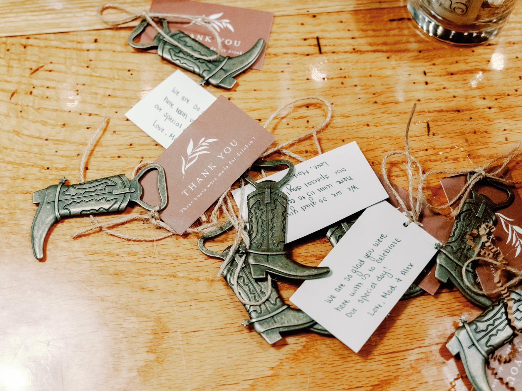 Madi Johnson & Alex Kirven – Nearlywed Magazine