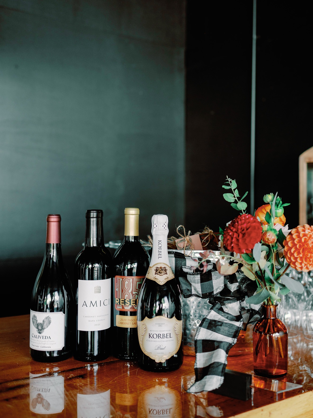 Madi Johnson & Alex Kirven – Nearlywed Magazine