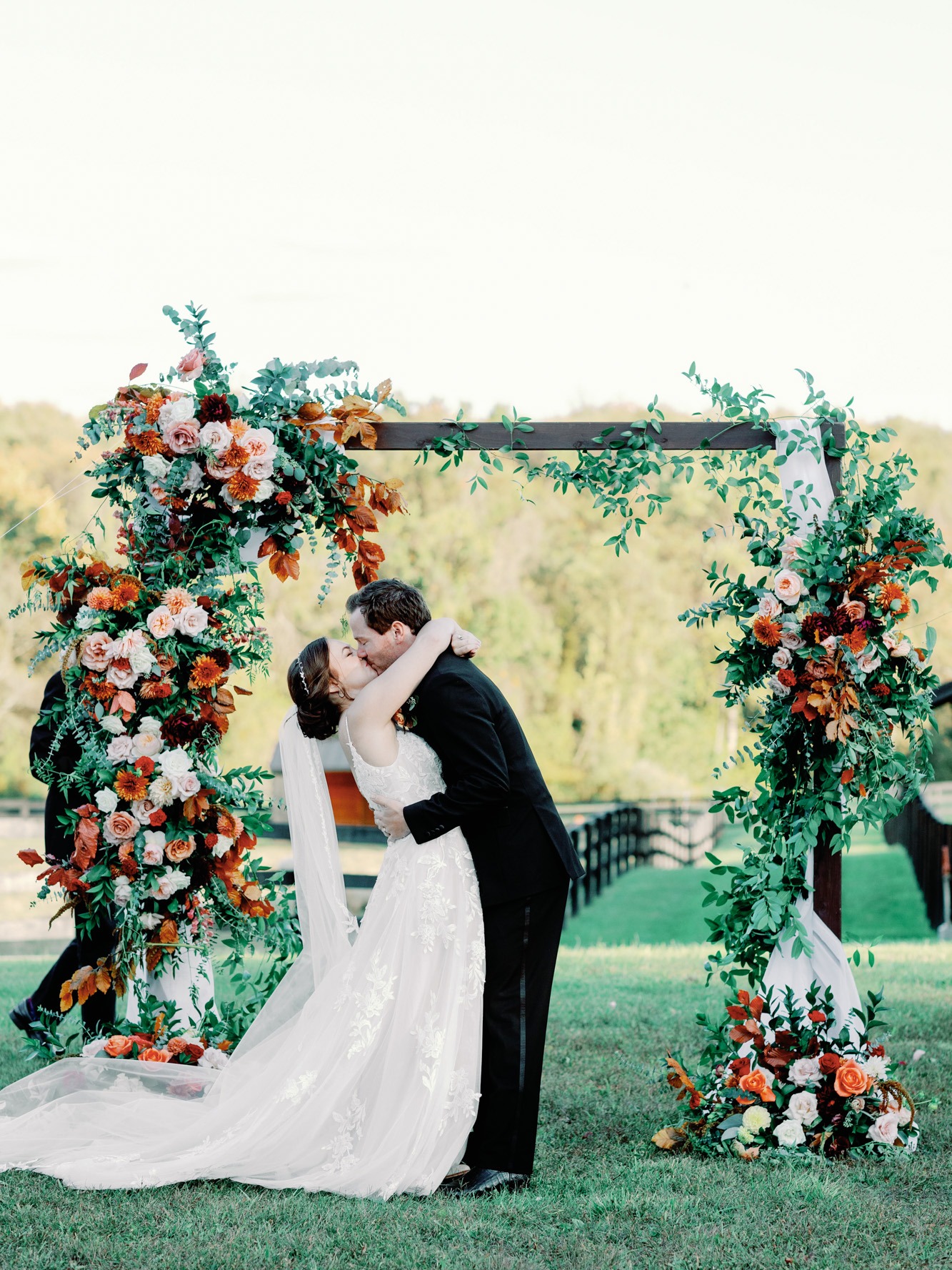 Madi Johnson & Alex Kirven – Nearlywed Magazine