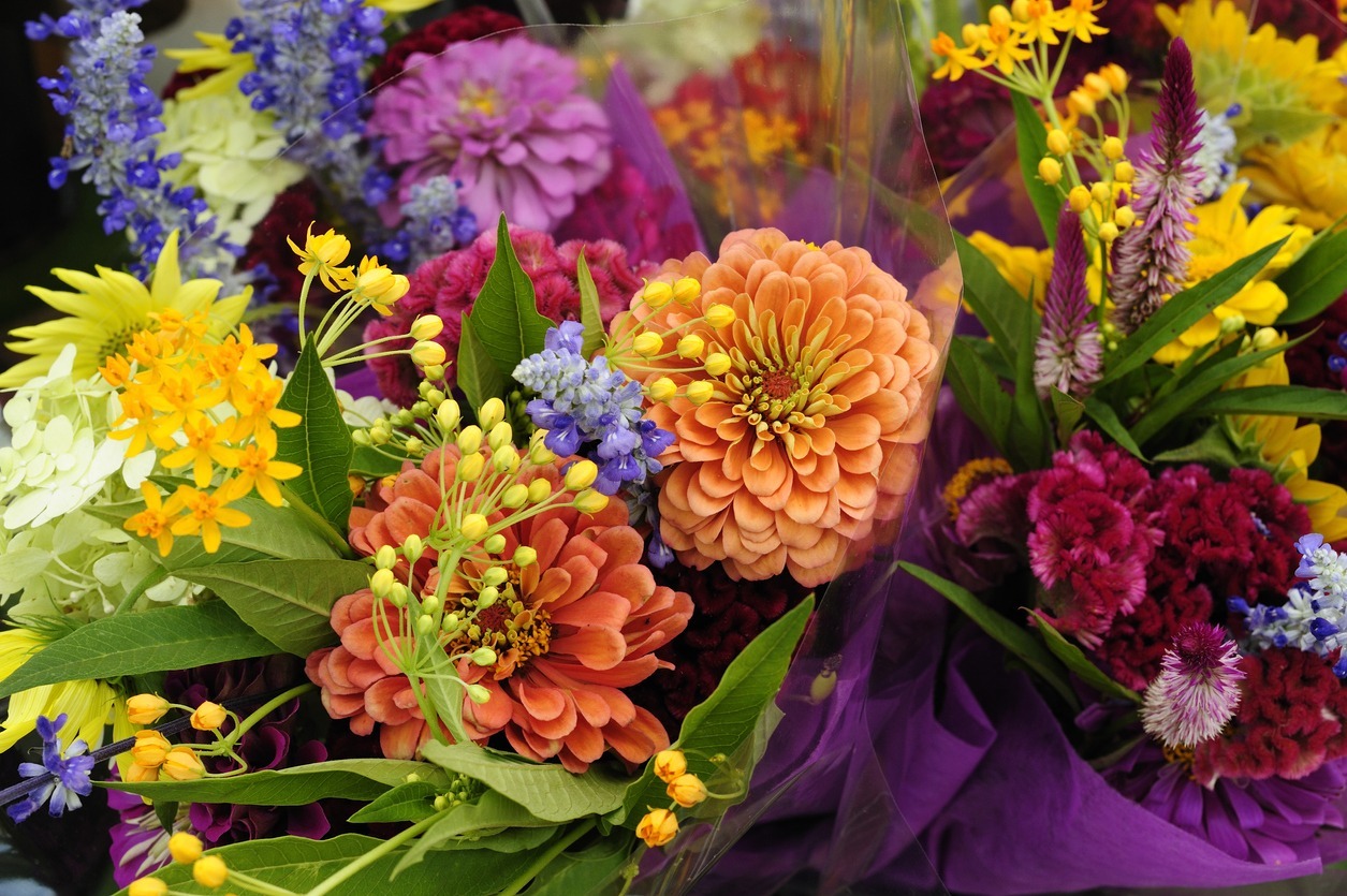 Color Theory in Floristry | Nearlywed Weddings