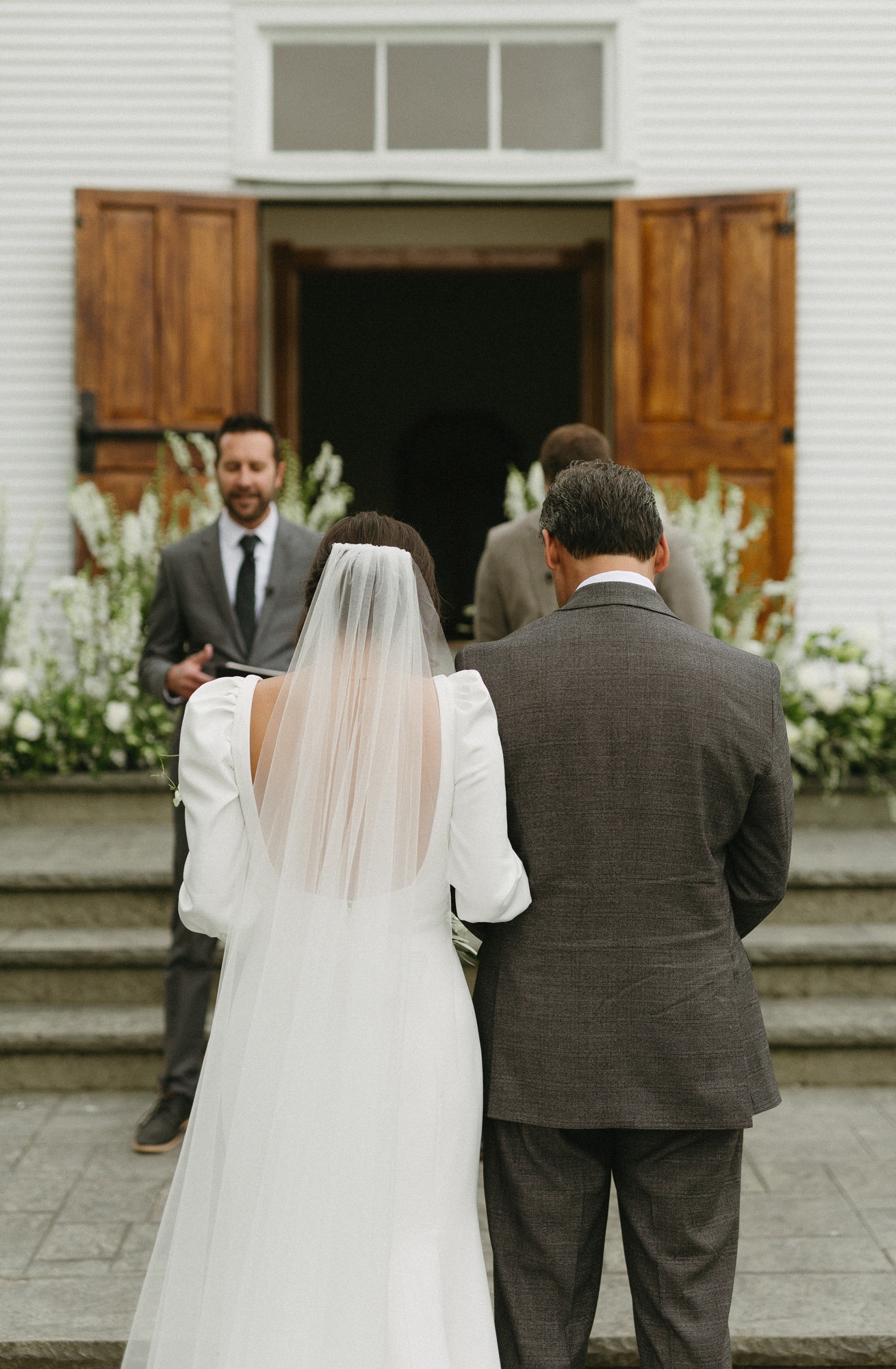 Alexa & Ryan – Nearlywed Magazine