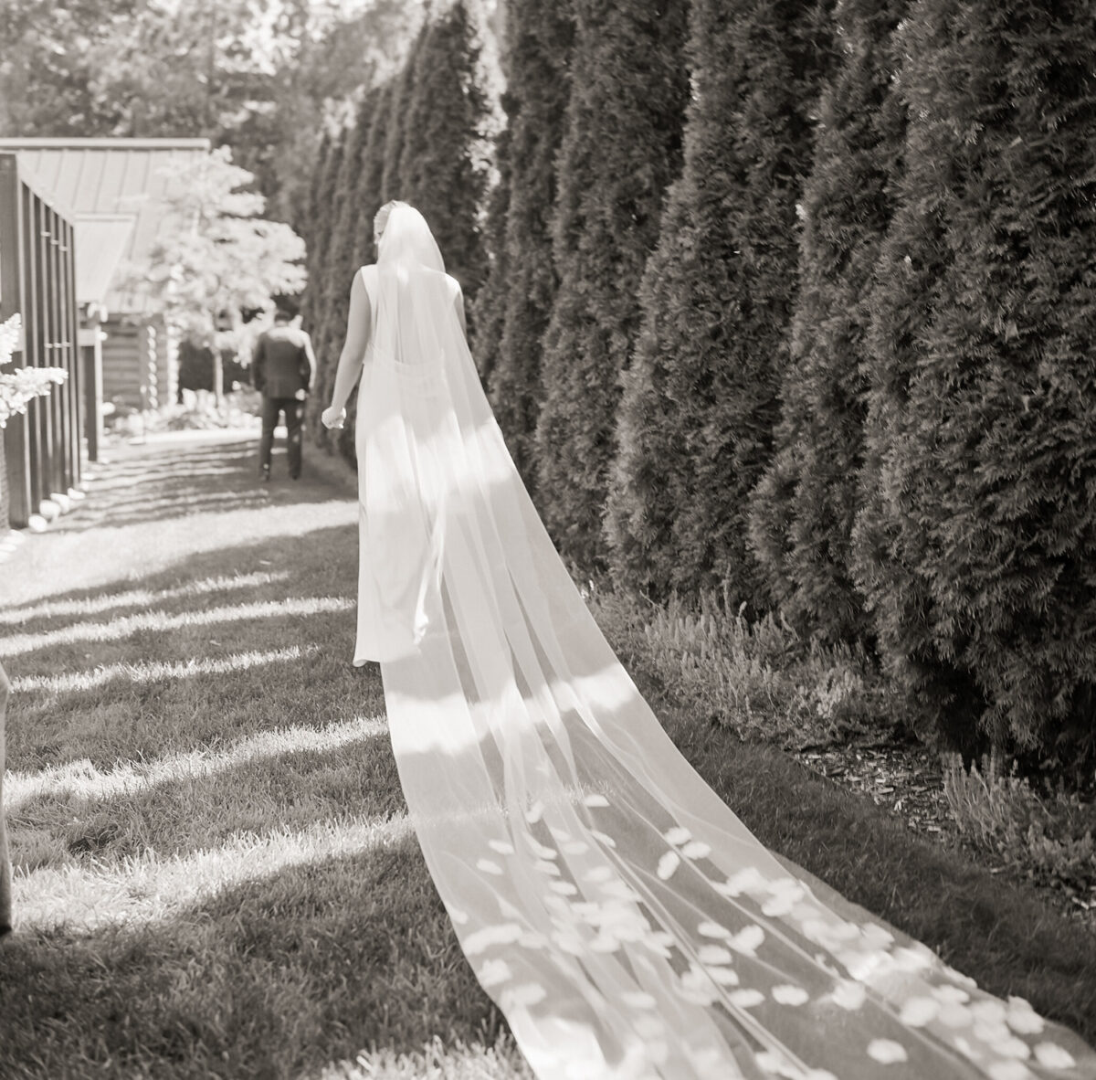 How Early Should You Book Your Wedding Photographer? - Nearlywed Magazine
