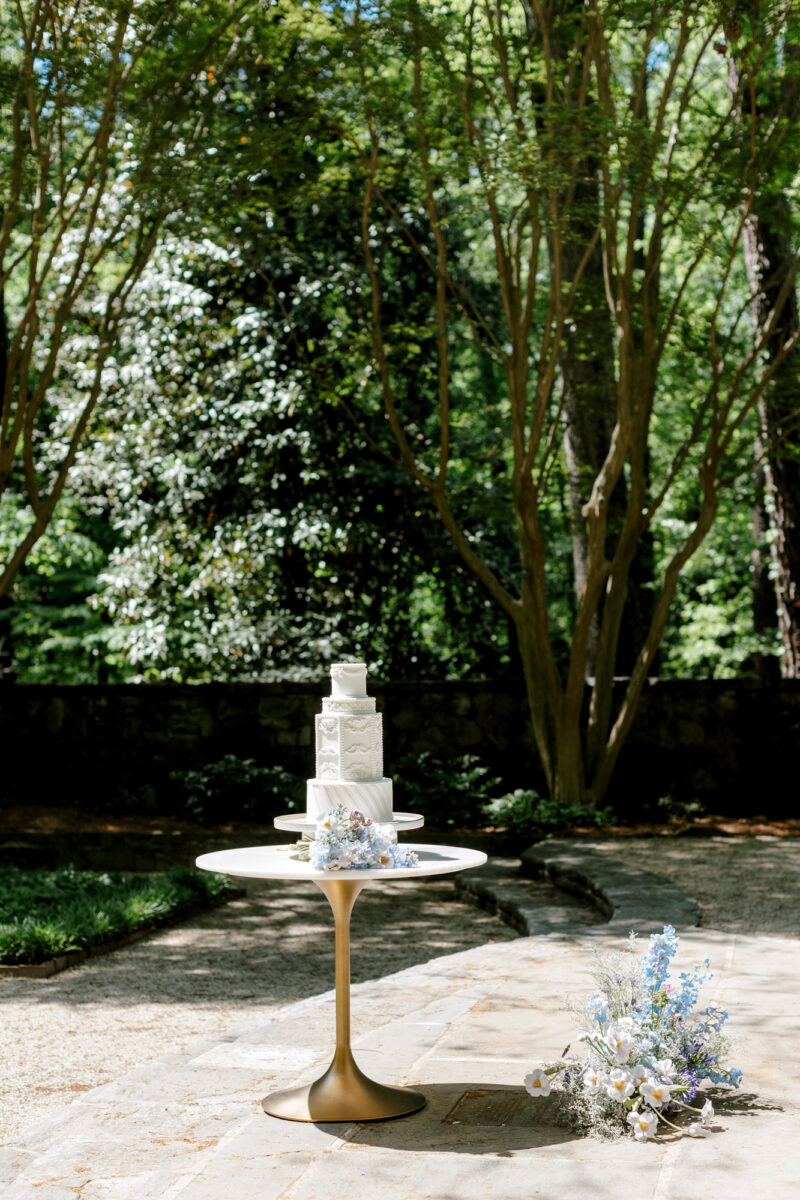 Dreamy Southern Styled Shoot at Atlanta's Swan House - Nearlywed Magazine